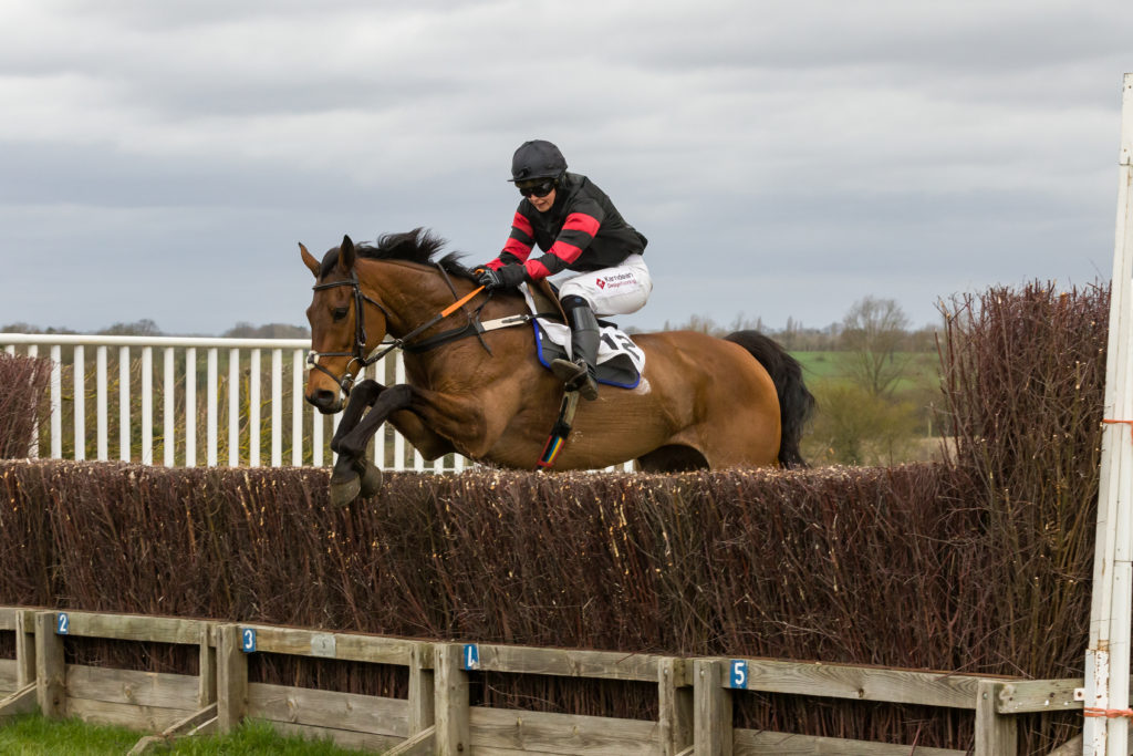 REPORT & RESULTS HIGH EASTER RACING CLUB AT HIGH EASTER SUNDAY MARCH ...
