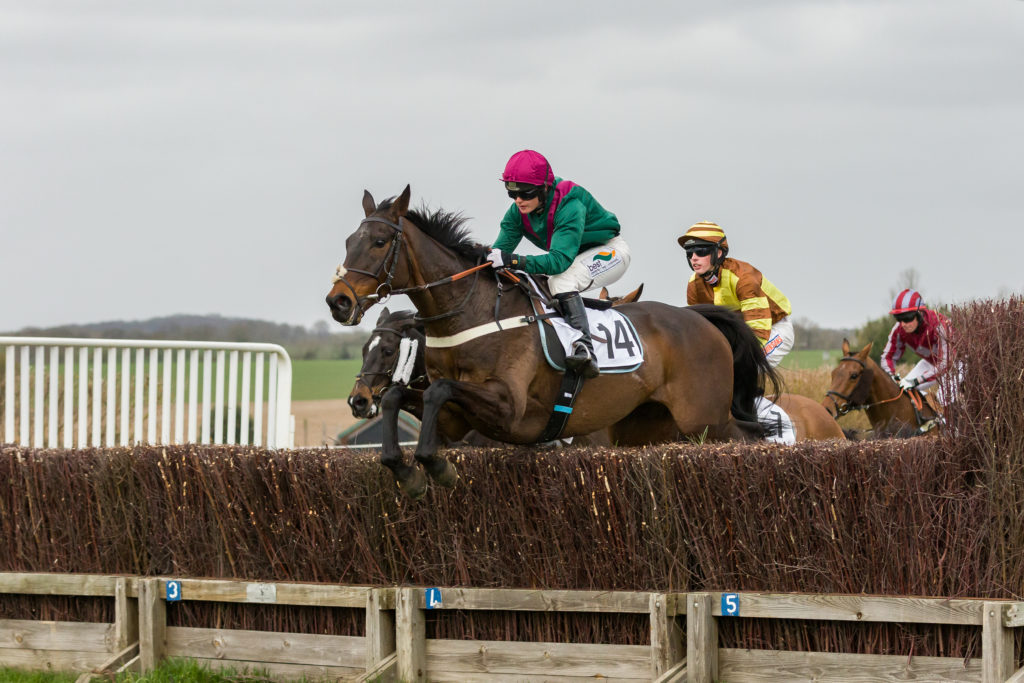 REPORT & RESULTS HIGH EASTER RACING CLUB AT HIGH EASTER SUNDAY MARCH ...
